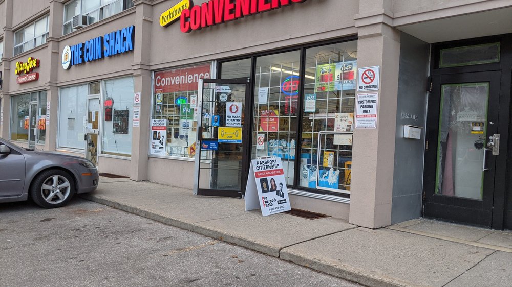 YORK DOWNS CONVENIENCE STORE - 4134 Bathurst Street, North York ...