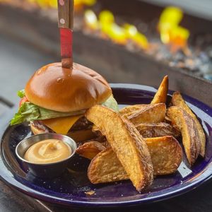 THE SOURCE PLATES AND POURS - Updated January 2025 - 10 Reviews - 3600 ...