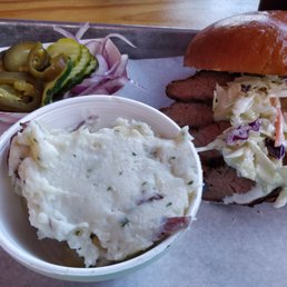 FIREHOUSE QUE & BREW - Updated July 2025 - 367 Photos & 597 Reviews ...