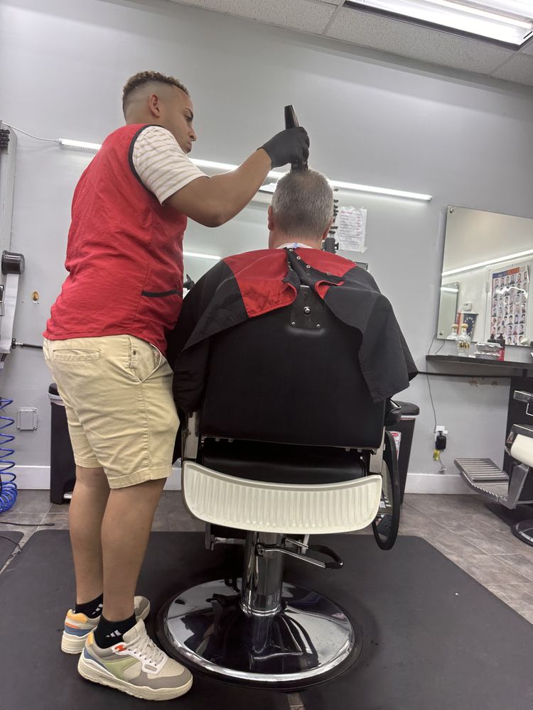 EVOLUTION CUTS BARBERSHOP - Updated January 2026 - 12 Reviews - 161 S ...