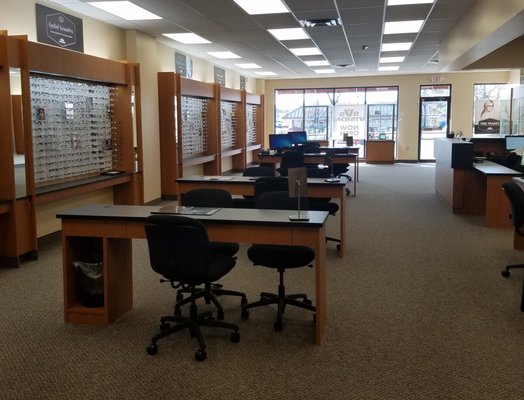 SVS VISION OPTICAL CENTERS - Updated May 2025 - 11 Photos - 7689 Mentor ...