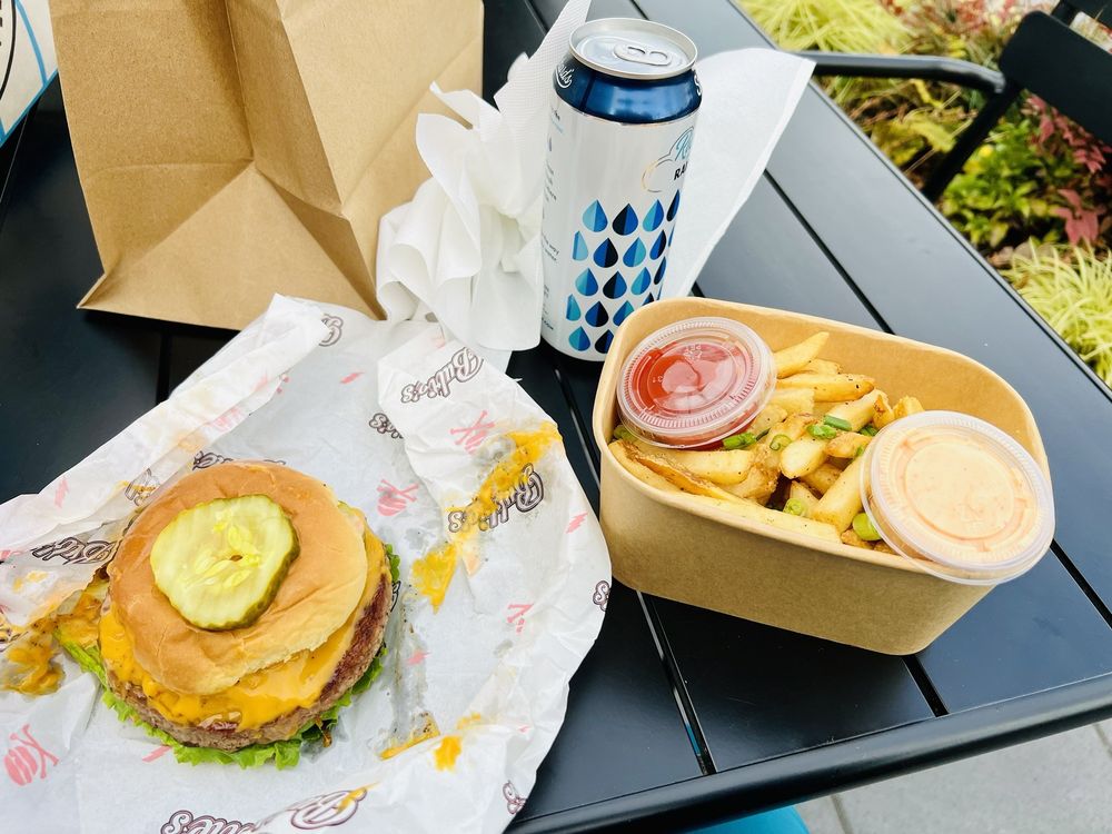 BUBBIE’S PLANT BURGERS & FIZZ - Updated July 2025 - 42 Photos & 26 ...