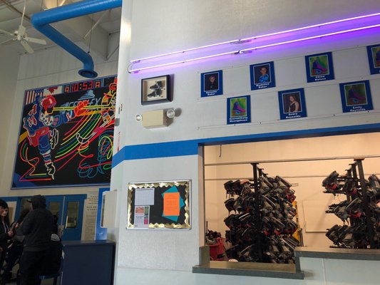 GATEWAY ICE CENTER - 22 Photos & 34 Reviews - Skating Rinks - 2473 N ...