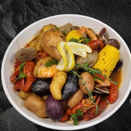 GRILLE ON MAIN RESTAURANT & BAR - Updated July 2025 - 39 Photos & 65 ...