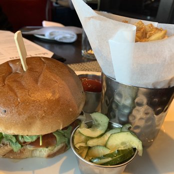 MAX’S TAVERN - Updated July 2024 - 243 Photos & 355 Reviews - 1000 Hall ...