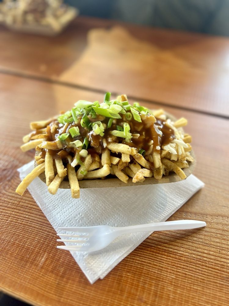 L’AUTHENTIQUE POUTINE AND BURGERS - TEMP. CLOSED - Updated December ...