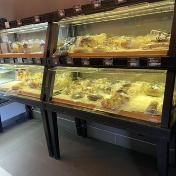 DUKE BAKERY - Updated December 2025 - 450 Photos & 418 Reviews - 15435 ...
