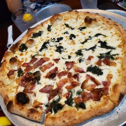 BOOTLEGGERS PIZZA PARLOR - 134 Photos & 155 Reviews - 197 S Seguin Ave ...