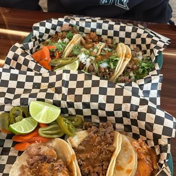 TAQUERIA EL CRUZERO - Updated December 2025 - 220 Photos & 95 Reviews ...