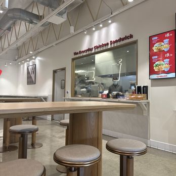 WALLACE CHICKEN - Updated September 2025 - 526 Photos & 227 Reviews ...