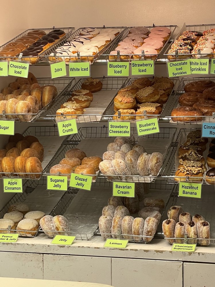 TRACKSIDE DONUTS - 176 Photos & 224 Reviews - 28001 Old 41 Rd, Bonita ...