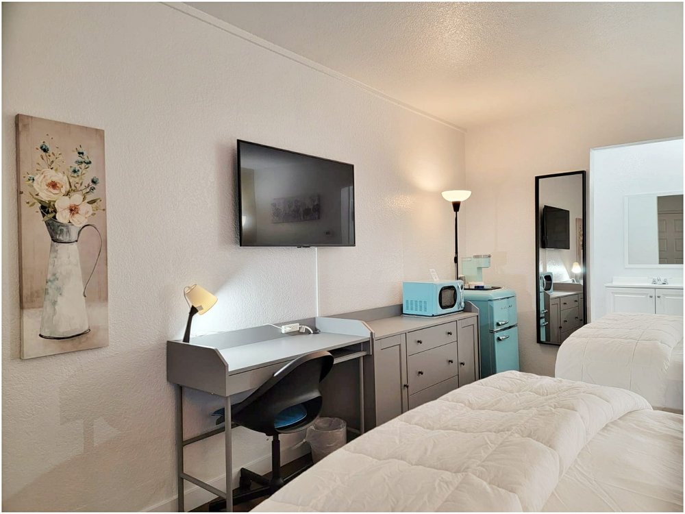 BUCKLEY INN - Updated December 2025 - 20 Photos - 466 Main St, Buckley ...