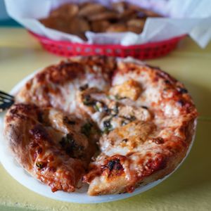 CHART ROOM - Updated December 2024 - 30 Photos & 45 Reviews - 1 Duval ...