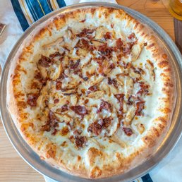 AVIATOR PIZZA & DRAFTHOUSE- PARMER LANE - Updated November 2024 - 284 ...