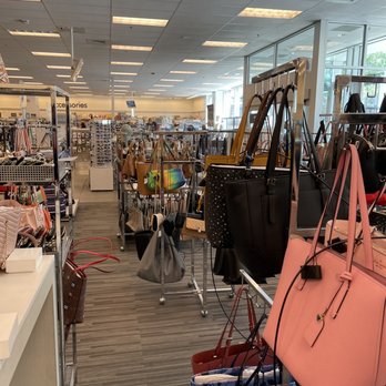 NORDSTROM RACK - Updated December 2025 - 111 Photos & 32 Reviews - 1118 ...