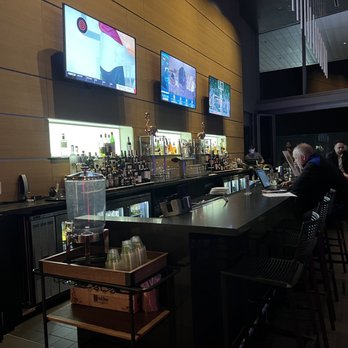 BAR 32 - Updated September 2025 - 219 Photos & 143 Reviews - 100 ...