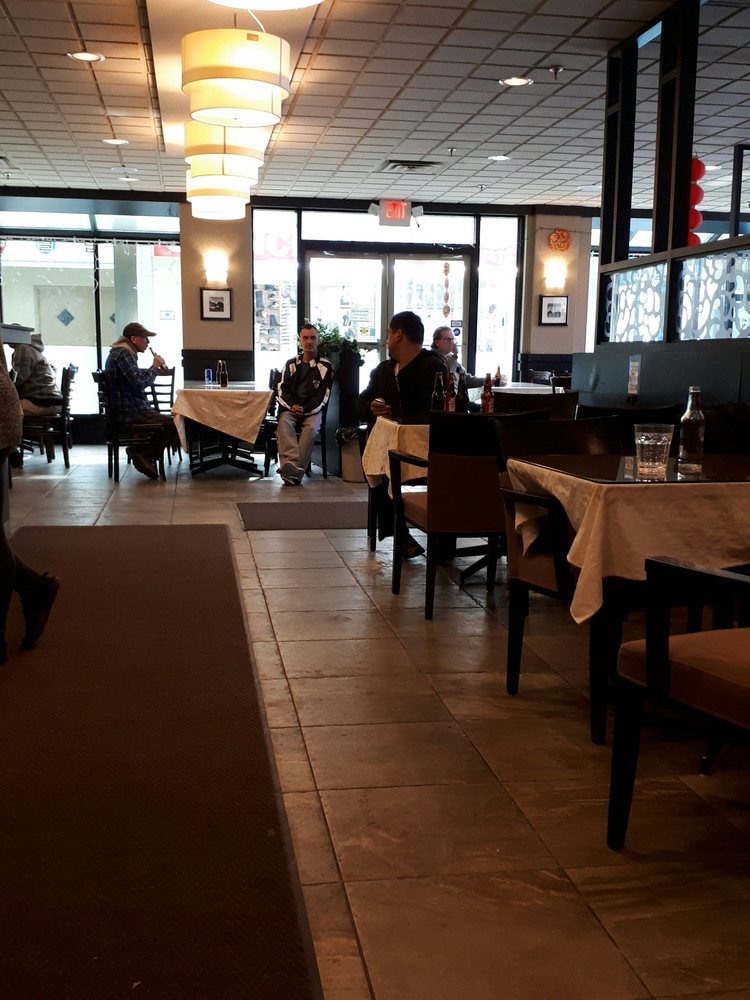 BENAB FAMILY RESTAURANT - 19 Photos & 15 Reviews - 3085 Hurontario ...