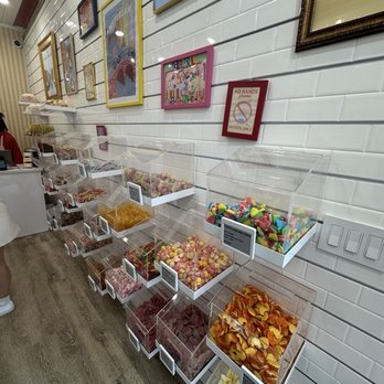 LIL SWEET TREAT - Updated January 2026 - 103 Photos & 46 Reviews - 184 ...