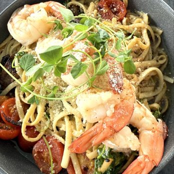 MAKOS MARINA BAR & GRILL - Updated January 2026 - 85 Photos & 56 ...