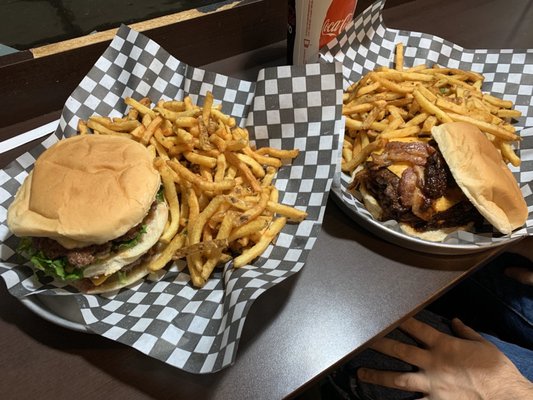 HOLY CHUCK - 330 Photos & 356 Reviews - 1450 Yonge Street, Toronto ...