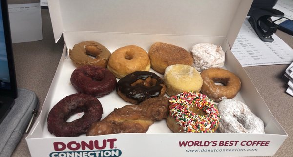 DONUT CONNECTION - Updated March 2025 - 21 Photos & 58 Reviews - 5205 ...