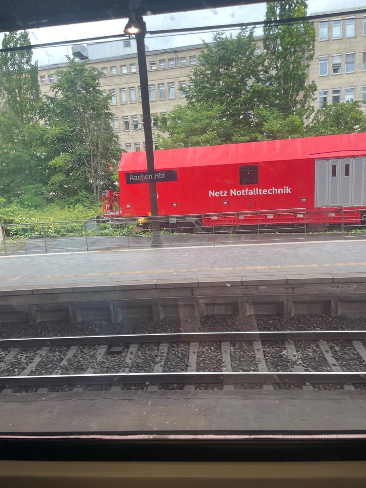 AACHEN HAUPTBAHNHOF - 30 Photos - Bahnhofplatz 2 A, Aachen, Nordrhein ...