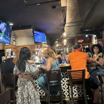 RED ROCK TAVERN - Updated October 2025 - 181 Photos & 120 Reviews - 369 ...