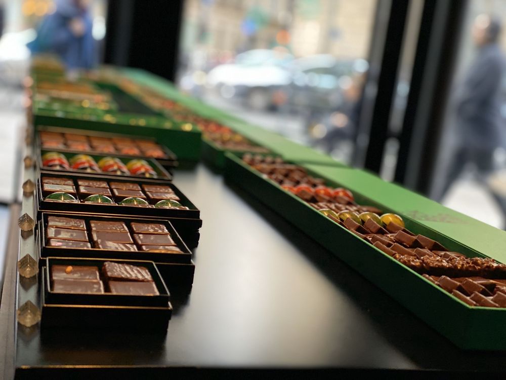 PATRICK ROGER - 158 Photos & 102 Reviews - 108 boulevard Saint-Germain ...