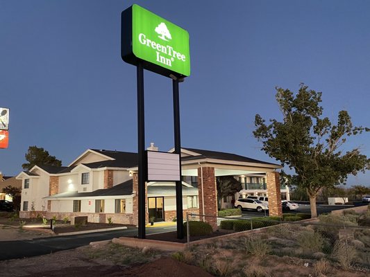 GREEN TREE INN - Updated October 2025 - 47 Photos & 35 Reviews - 2596 ...