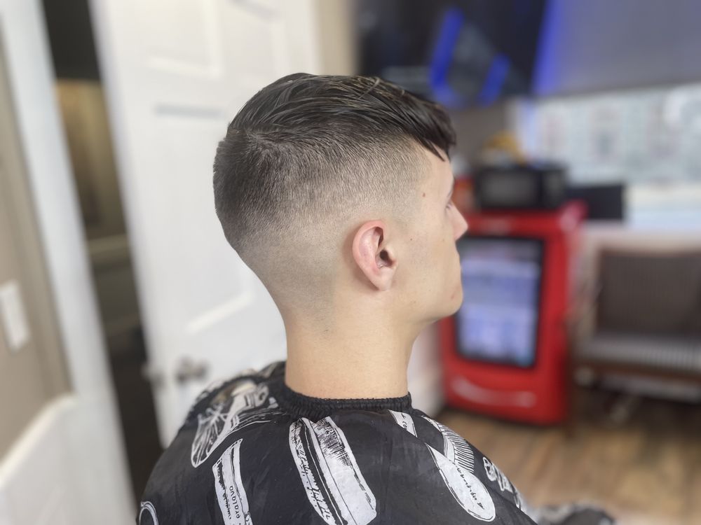 CLASSIC CUTZ - Updated October 2025 - 20 Photos - 2 Main St, Woonsocket ...