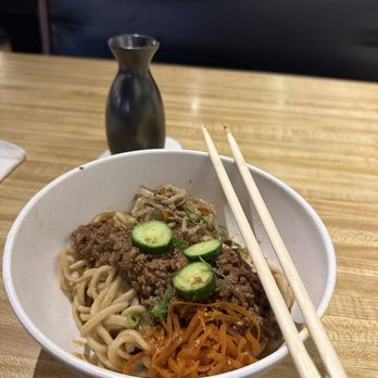 MOMS - Updated August 2024 - 130 Photos & 96 Reviews - 190 Keawe St ...