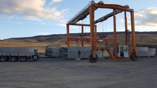 H2 PRE-CAST - Updated December 2025 - 69 Photos - 3835 N Clemons St ...