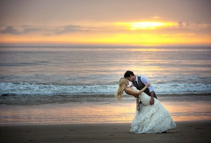 SANTA BARBRA SINGLES - Updated April 2026 - 15 Reviews - 740 State St ...