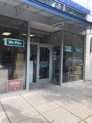 THE UPS STORE - Updated November 2025 - 26 Photos & 98 Reviews - 1055 W ...