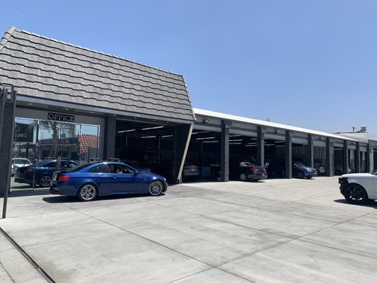 FIRST CLASS COLLISION CENTER - 76 Photos & 67 Reviews - 6826 Lankeshim ...