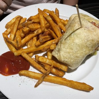 DJ’S RESTAURANT & SKYLOUNGE - Updated January 2026 - 77 Photos & 119 ...