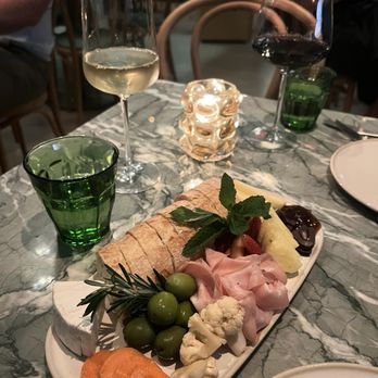 THE BLIND MONK - Updated March 2025 - 621 Photos & 467 Reviews - 655 S ...