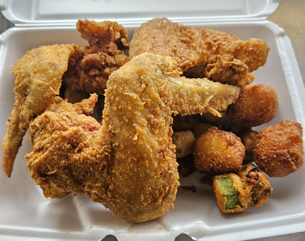 CHUCKTOWN MOBILE SEAFOOD - Updated May 2026 - 20 Photos & 10 Reviews ...