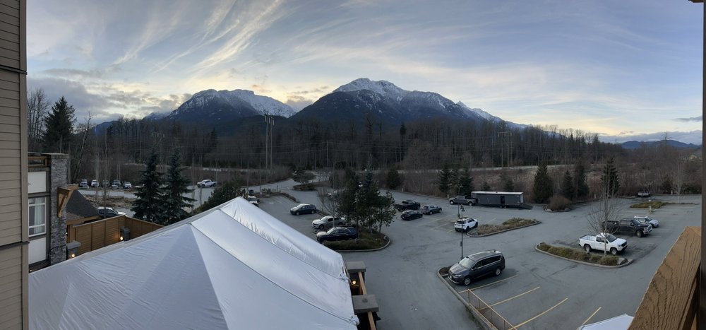 EXECUTIVE SUITES HOTEL & RESORT SQUAMISH - Updated December 2025 - 56 ...