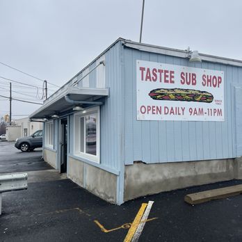 TASTEE SUB SHOP - Updated December 2025 - 245 Photos & 549 Reviews ...