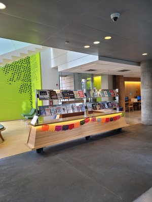 QUEENS PUBLIC LIBRARY - ELMHURST - Updated December 2025 - 92 Photos ...