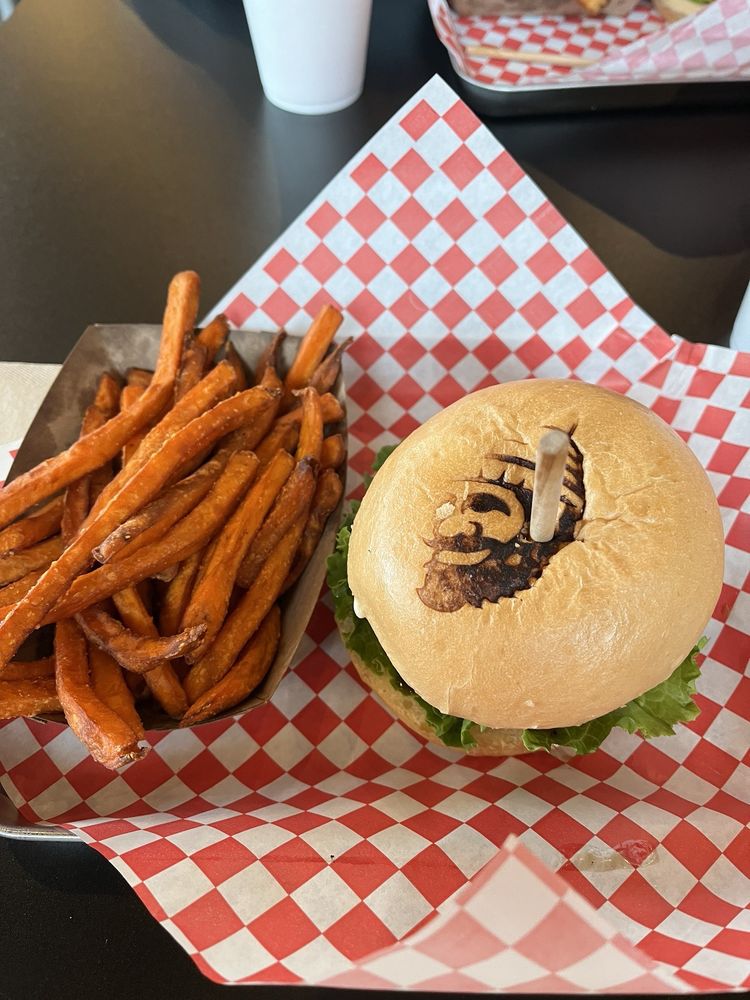 BURLY BURGER - Updated August 2025 - 16 Photos & 25 Reviews - 2131 N ...