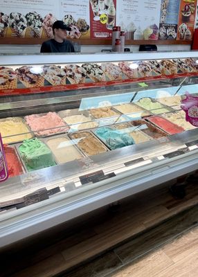 COLD STONE CREAMERY - Updated July 2025 - 11 Photos - 1939 Aloma Ave ...