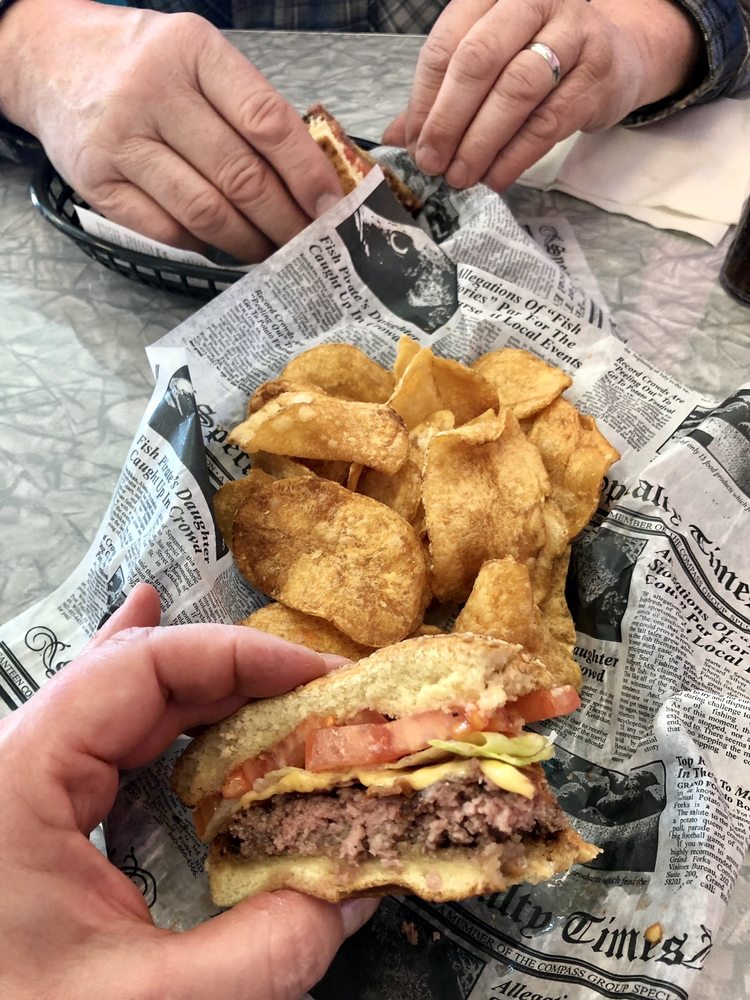 DAT’S - Updated March 2024 - 17 Photos & 19 Reviews - 5684 Sullivan Trl ...