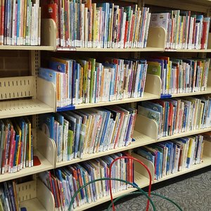 GEORGE MASON REGIONAL LIBRARY - Updated December 2025 - 20 Photos & 21 ...