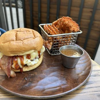 BOURBONS CRAFT KITCHEN AND BAR - Updated November 2024 - 79 Photos & 32 ...