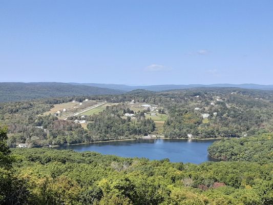 MOUNT TOM STATE PARK - Updated October 2024 - 28 Photos - Old Town Rd ...