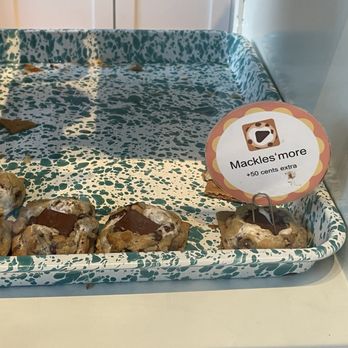 HELLO ROBIN - Updated March 2025 - 1179 Photos & 847 Reviews - 522 19th ...