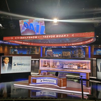 THE DAILY SHOW - 188 Photos & 253 Reviews - 733 11th Ave, New York, NY ...