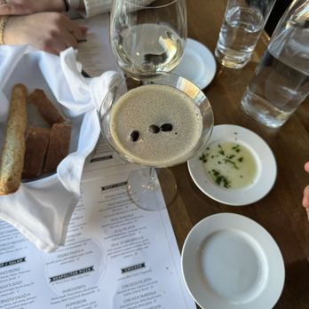 423 MAIN BAR GRILL & ROOFTOP - Updated March 2025 - 57 Photos & 49 ...